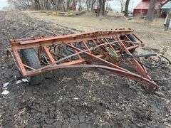 IH 12’ Digger, John Deere Cylinder - Fragodt Auction and Real Estate LLC