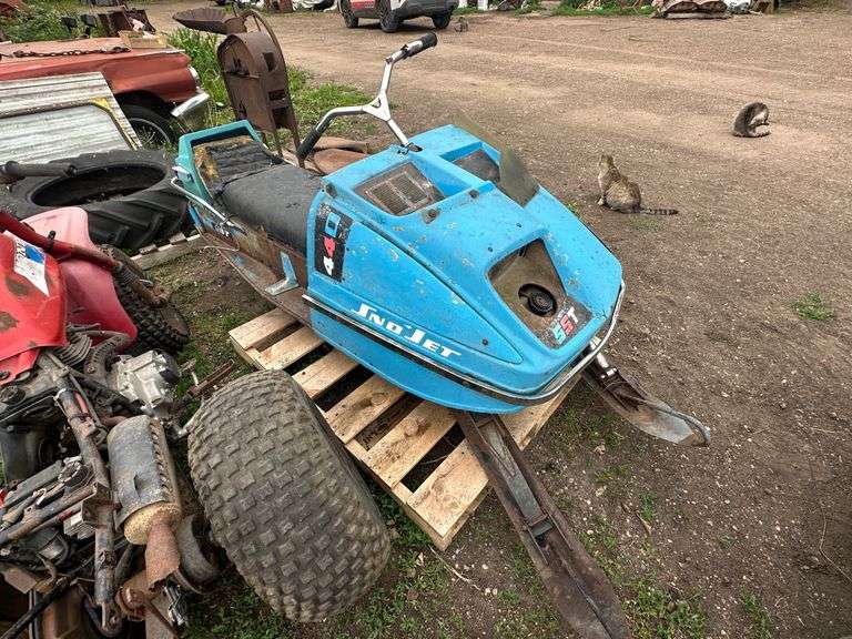 1974 Sno Jet SST Snowmobile, No Engine - Fragodt Auction and Real ...