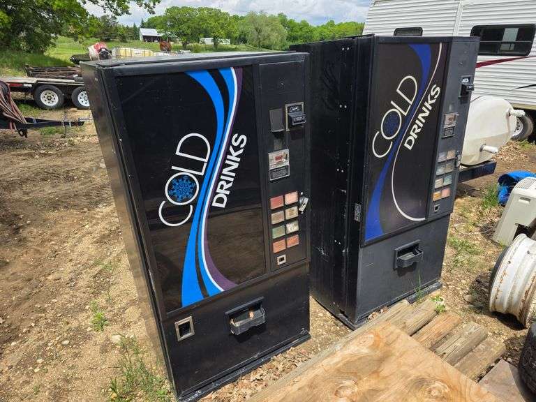 (2) Pop Machines, No Keys, Worked When Last Used Approx 8 Years Ago ...