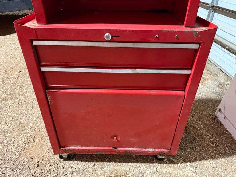 Light Duty Craftsman Tool Box - Fragodt Auction and Real Estate LLC
