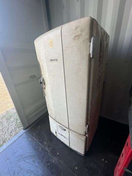 Firestone Refrigerator - Fragodt Auction and Real Estate LLC