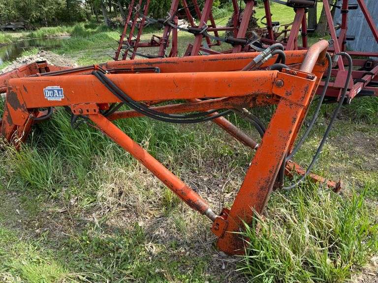 DuAl Loader with 7’ Bucket and Grapple - Fragodt Auction and Real ...