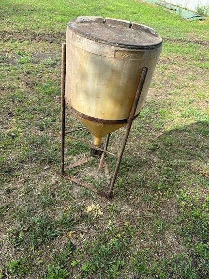 20 Gallon Inductor Cone - Fragodt Auction and Real Estate LLC