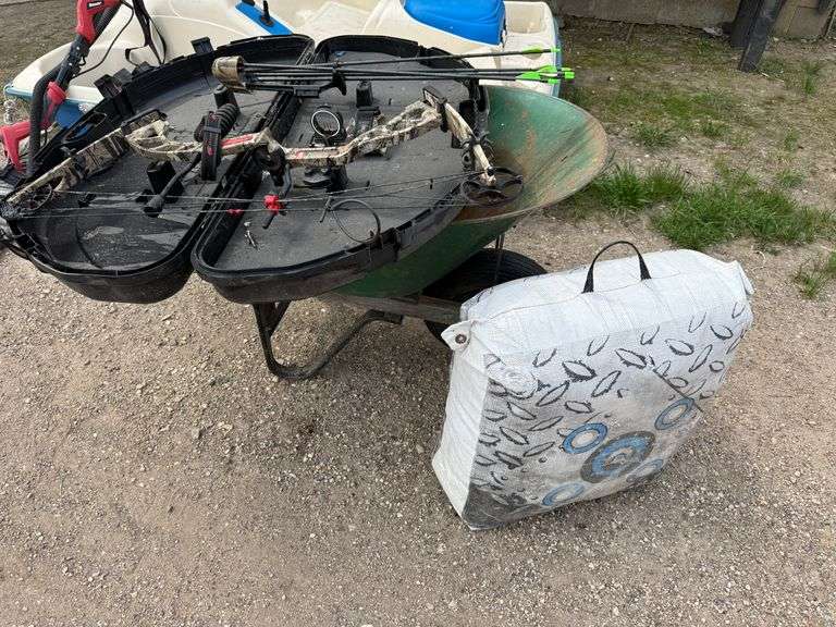 PSE Stinger Compound Bow with Case and Release and Trigger, 60LB ...