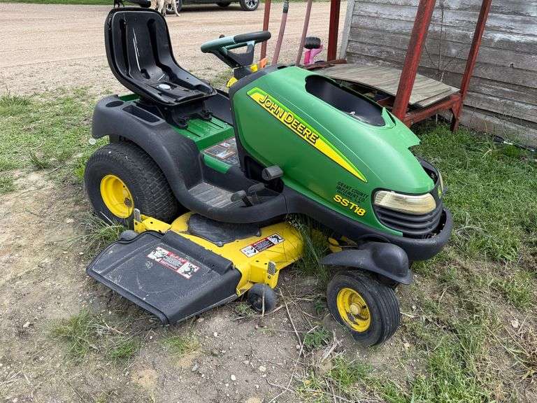 John Deere SST18 Riding Lawn Mower for Parts or Repair, Engine Will Run ...