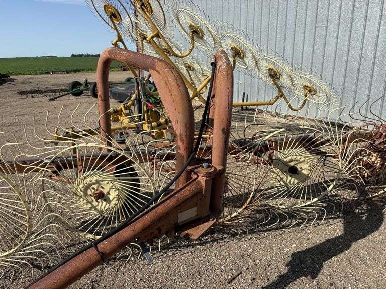 Wheel Rake, 8 Wheel, One Way, Hyd Lift, *6 new wheels last year ...