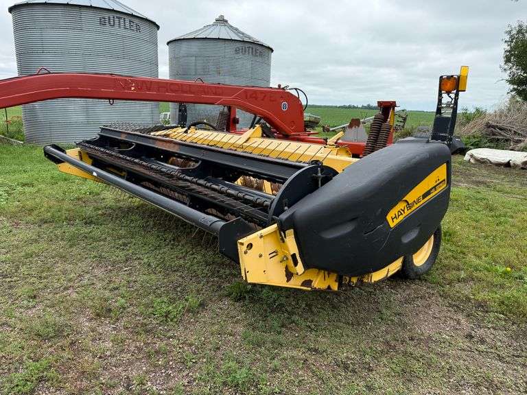 New Holland 1475 Haybine, Small 1000 PTO, Bolt On Sections (couple are ...