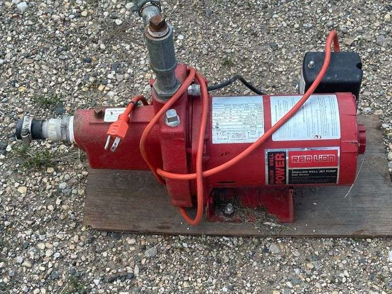 Redline Shallow Well Pump, 1/2” - Fragodt Auction and Real Estate LLC