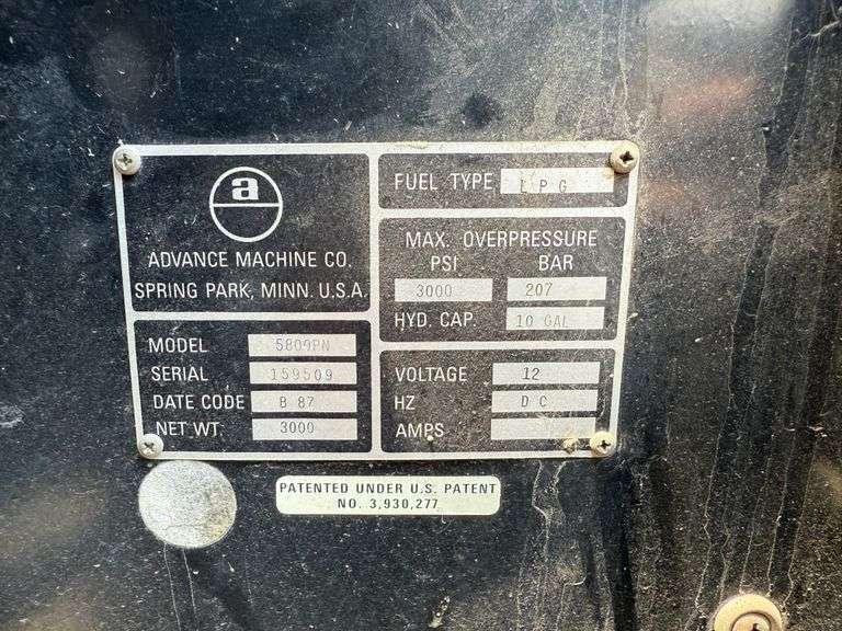 Advance Tenant 5800 Floor Sweeper with Vac for Dust Control, Ride On, 4 ...