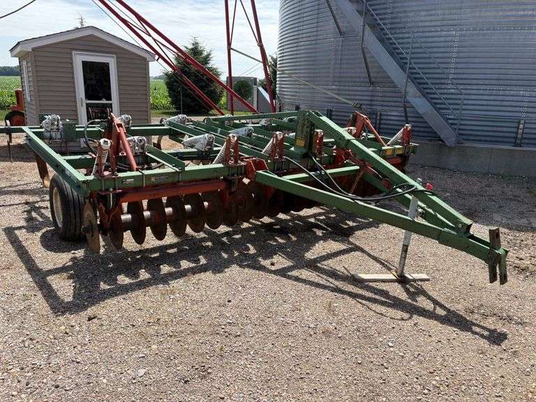 Glencoe Soil Saver, 15’, (11) Shank, with 4” Twist Points, Rear Leveler ...