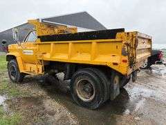 1980 Chevy C70 Dump Truck, 5+2 Trans, 427 Engine, Single Axle, Hyd ...