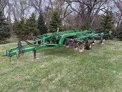 John Deere 2700 Ripper, 18’, 7 Shank, Rear Disk Leveler, 3 Bar Coil ...