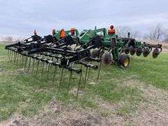 John Deere 2700 Ripper, 18’, 7 Shank, Rear Disk Leveler, 3 Bar Coil ...