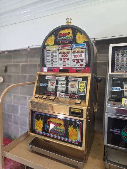 Sizzling 7 Slot Machine, Has Keys, Have not had Working for a Number of ...