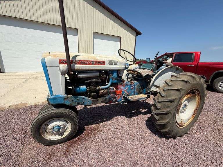 1959 Ford Model 901 Select a Speed Row Crop Tractor, 7,324 Hours, 10 ...