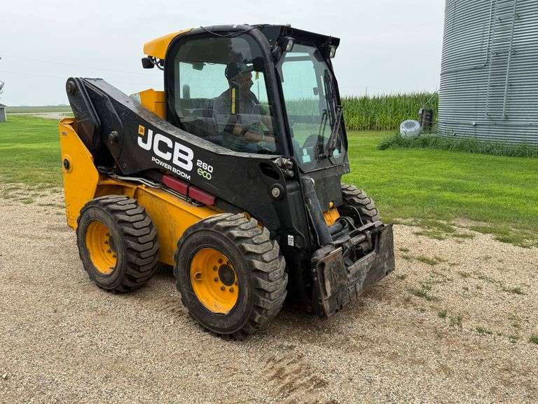 JCB 260 Skid Loader, 12-16.5 Tires, 2,323 Hours, Hydraulic Quick Tach, AC and Heat, Radio, Hand ...