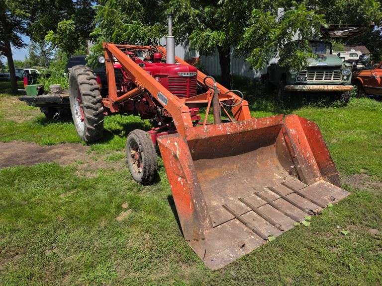 Farmall H with Dual Loader, Wide Front, 6.00-16 Fronts, 13.6-38 Rears ...