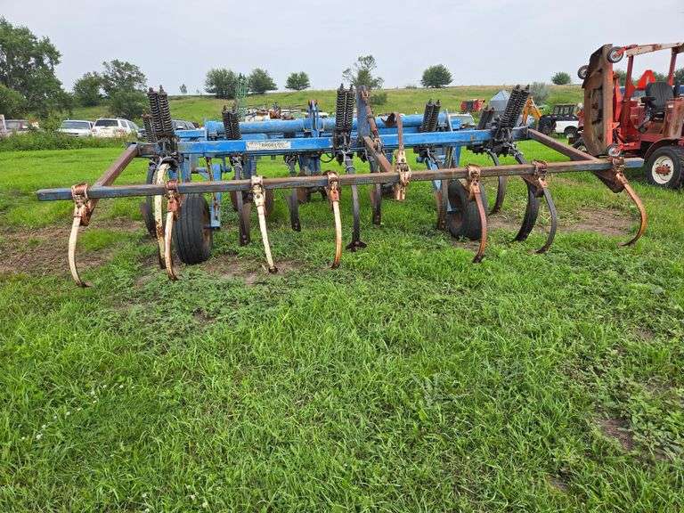 DMI Ripper, 14’ with Leveler - Fragodt Auction and Real Estate LLC