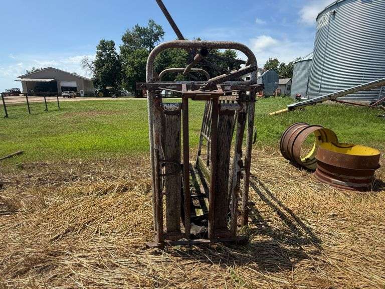 Pearson Head Gate - Fragodt Auction and Real Estate LLC