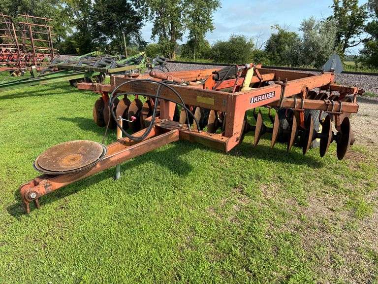 Krause 1480 14’ Offset Disk, Mud Scrapers, 23 ¼” Blades, Has Some Welds ...