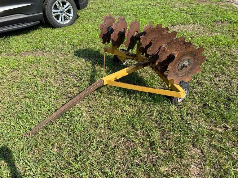 Pull Behind 4’ Disk - Fragodt Auction and Real Estate LLC