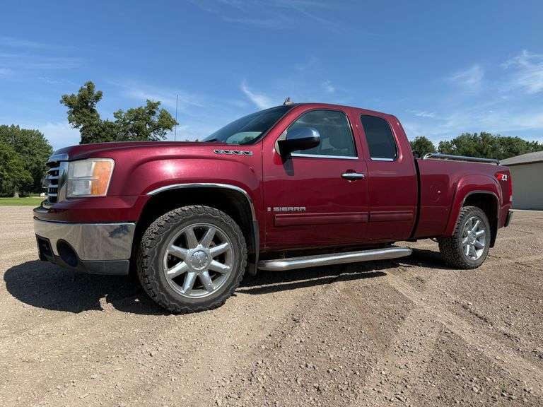 2008 GMC Sierra 1500 Pickup, 195K Miles, Extended Cab, Leather, 4WD, 5 ...