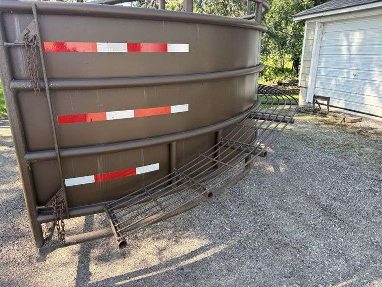 BZ Welding Portable Cattle Tub/Alley, Adjustable Width Alley, Slide ...
