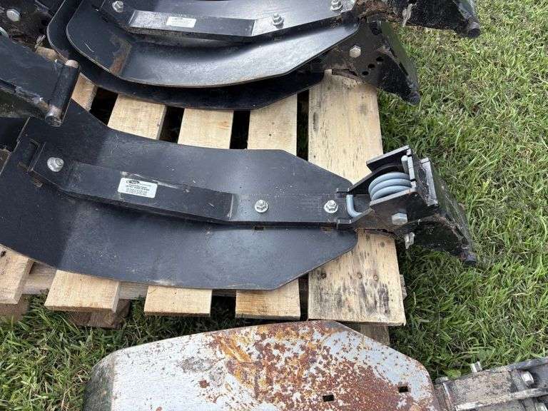 (12) NDY Stalk Stompers - Fragodt Auction and Real Estate LLC