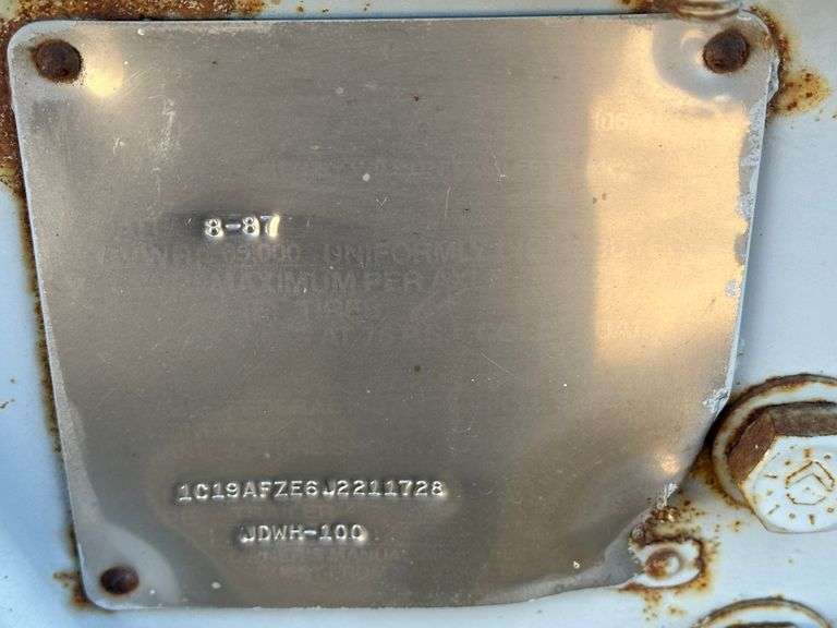 1988 Chamberlain Grain Trailer, 11R24.5 Tires, 40.5' Box, Shurlock ...