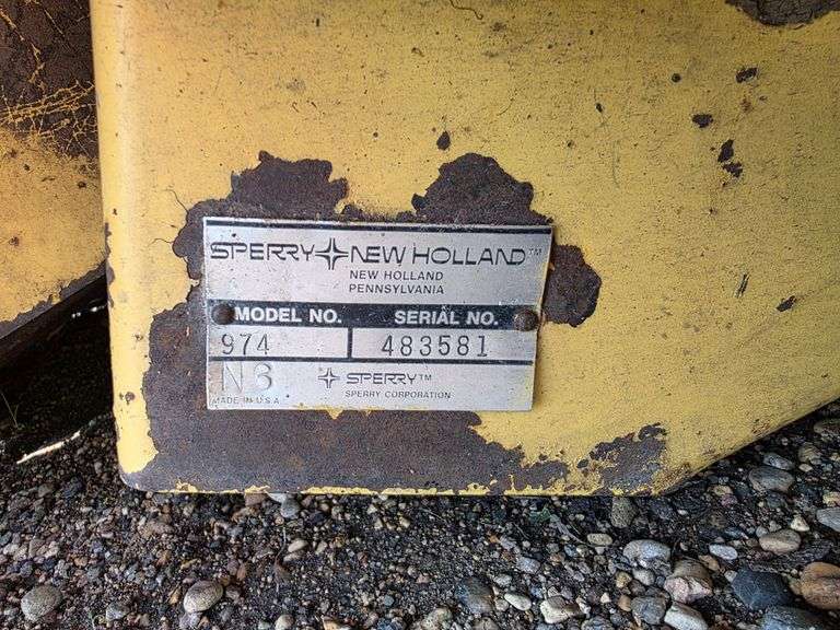 New Holland Model 974 - 6 Row Corn Head, Poly Snouts, Per Seller: Works ...