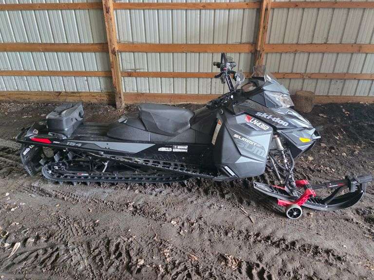2018 Ski-doo Summit Snowmobile, 154” Track, 600 E-Tech, Electric Start ...