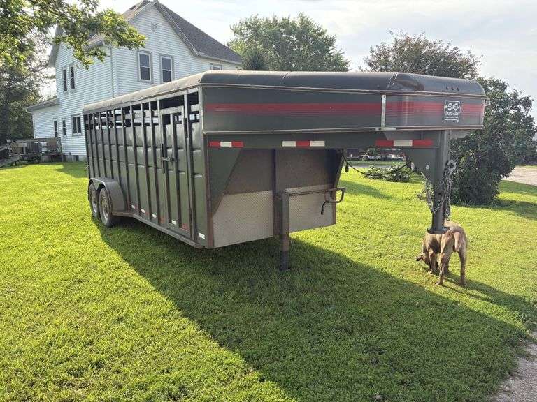 2018 S&S Dura-Line 6’x20’ 5th Wheel Livestock Trailer, Tandem Axle ...