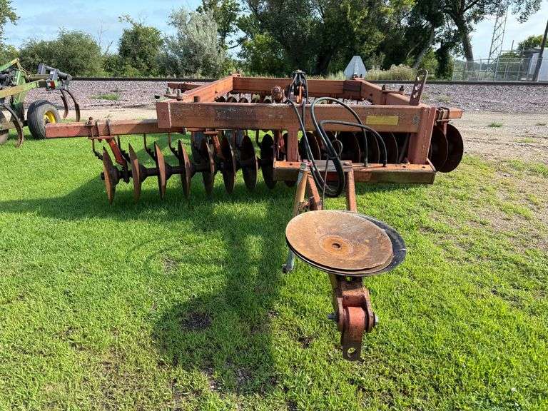 Krause 1480 14’ Offset Disk, Mud Scrapers, 23 ¼” Blades, Has Some Welds ...