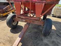 Unverferth Gravity Box on EZ-Trail Running Gear, Box SN: 13151 ...