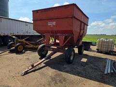 Unverferth Gravity Box on EZ-Trail Running Gear, Box SN: 13151 ...