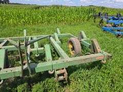 12’ John Deere 1600 Chisel Plow, 3pt, 12 Shank, Most Points Can be ...