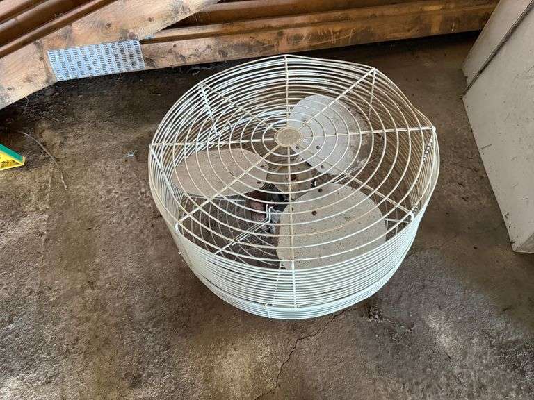 24” Circular Fan - Fragodt Auction and Real Estate LLC