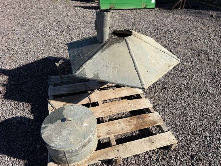 Hudson Kerosene Chicken Brooder, Unknow Working Condition - Fragodt ...