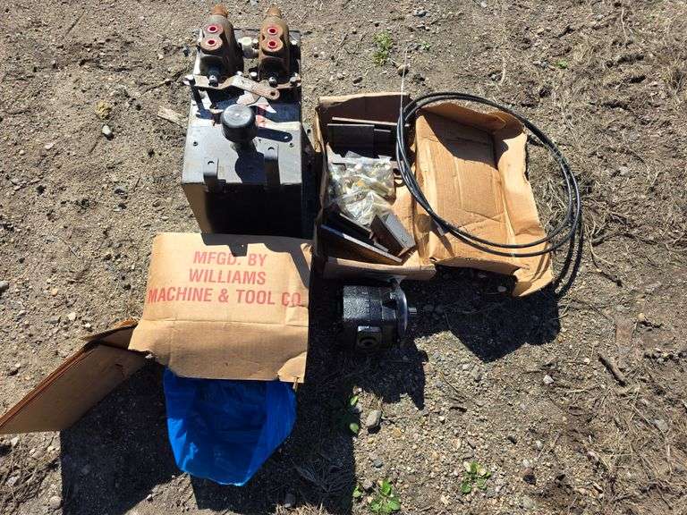 Williams PTO Driven Hydraulic Pump, Complete Kit with Motor, Hydraulic ...