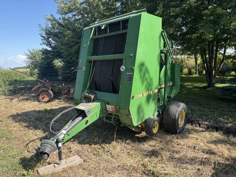 John Deere 435 Round Baler, Net Wrap and Twine, Dual Twine Arms, 31x13 ...