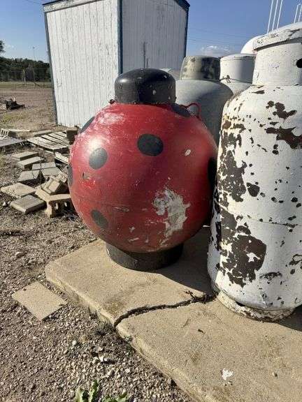 120 Gallon Tank, Data Plate Painted Over - Fragodt Auction and Real ...