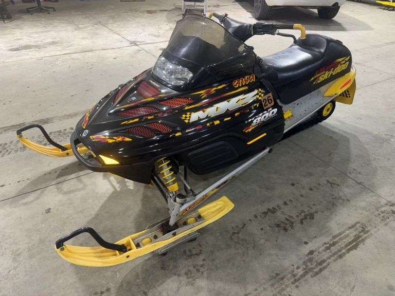 2001 Ski-doo MXZ 800 Snowmobile, Poly Skis, Hand and Thumb Warmers, 1-1 ...