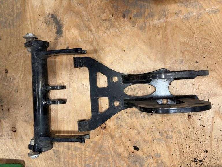 (24) Precision Planting Delta Force Brackets for 4000 Kinze, Buying All ...
