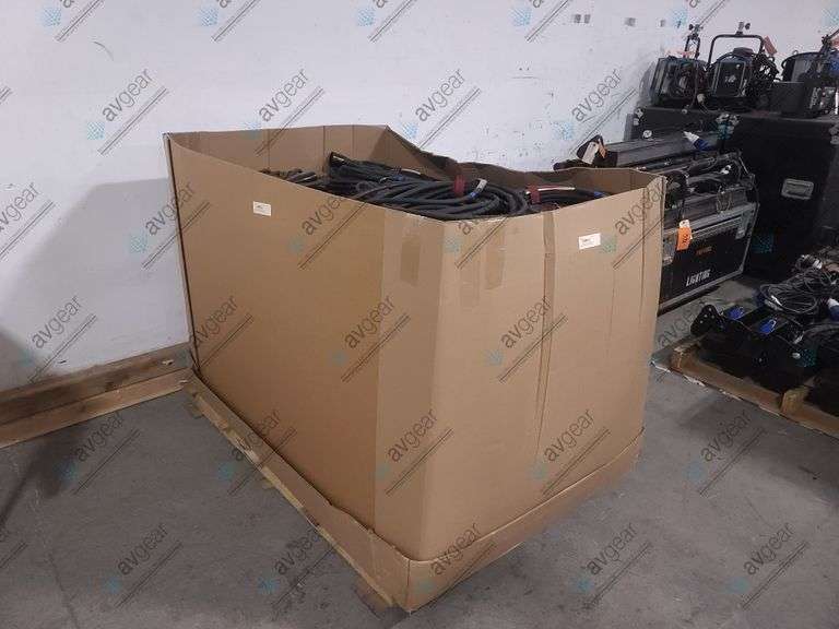 TOTE of Clark Wire & Cable 23AWG 4.5GHz BNC Connector Various Lengths ...