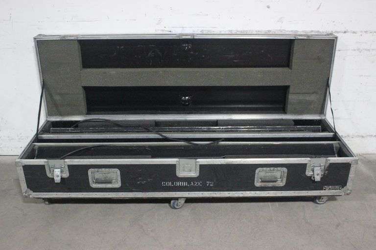(2) Color Kinetics ColorBlaze 72 LED Batten Lights in Wheeled Hard Case ...