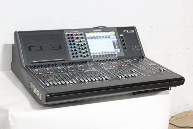 Yamaha CL3 Digital Mixing Console w/ (2) Console Lights - Joseph Finn ...