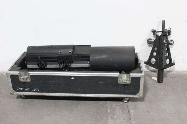 Lycian 1267 SuperArc 400 400W HTI Long Throw Follow Spot w/ Replacement ...