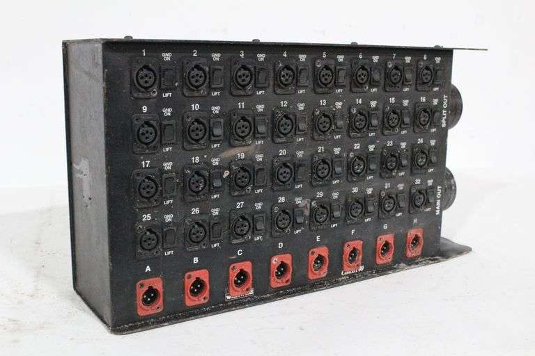 Whirlwind Medusa Multiple Wiring System w/ (32) 3-Pin Female XLR ...