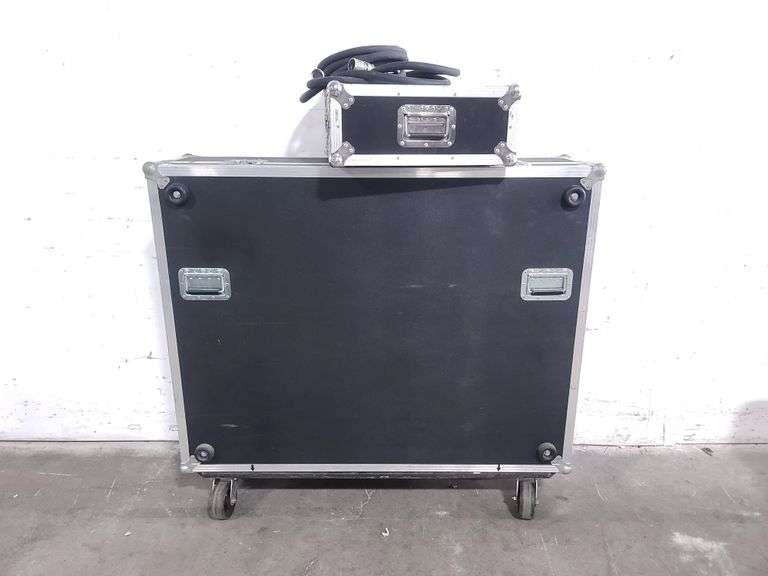 Yamaha IM8-24 Mixing Console in Wheeled Hard Case w/ Yamaha PW8 Power ...