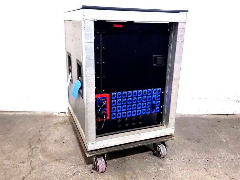 20-Channel XLR Patch Panel & Breaker Box in 15RU Wheeled Rack Case ...